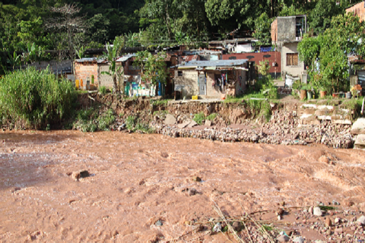Crecida del río Torbes amenaza comunidades de San Cristóbal | Cactus24