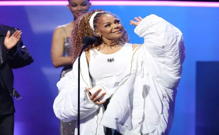 Janet Jackson al recibir el premio ICON en los AMAs 2025: «El sueño de ...